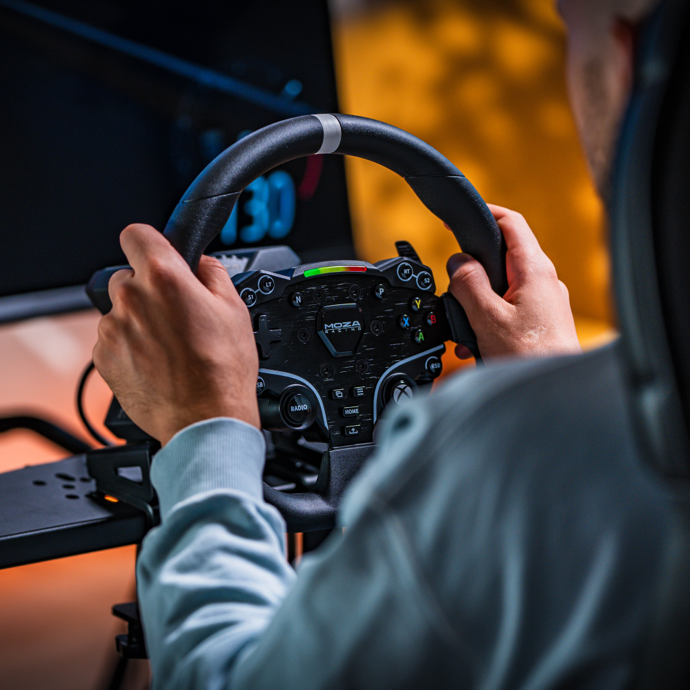 MOZA Sim Racing Guide – Wheelbase, Steering Wheel & Pedal Comparison ...